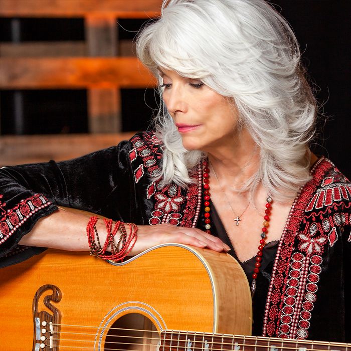 Emmylou Harris komt afscheid nemen « ALTCOUNTRY.NL
